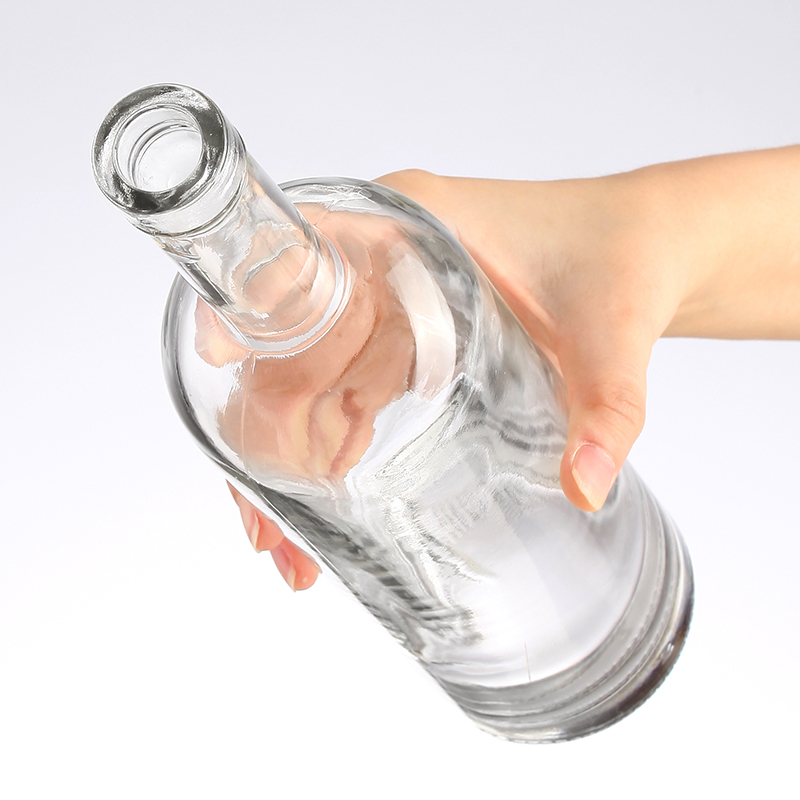 Wholesale 1 Liter Clear Vodka Glass Bottle Empty Spirit Bottle 750ml Wholesale 1 Liter Clear Vodka Glass Bottle Empty Spirit Bottle 750ml