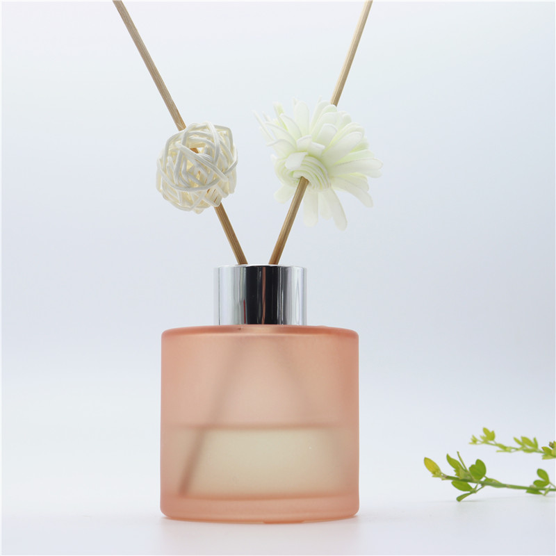 Factory supply Customize paint color glass rattan diffuser bottle with ...