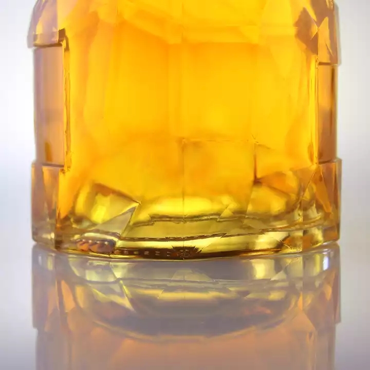 New Fancy Wholesale Custom Brandy Glass Bottle With Golden Lids