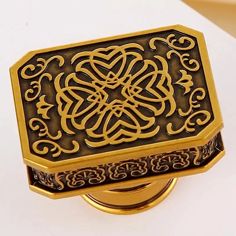 Custom Zinc Alloy Die Cast Debossed Square Perfume Bottle Cap