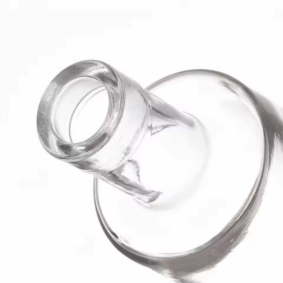 Hot Sale 700ml 750ml Clear Spirit Liquor Glass Bottles Corked Vodka Rum ...